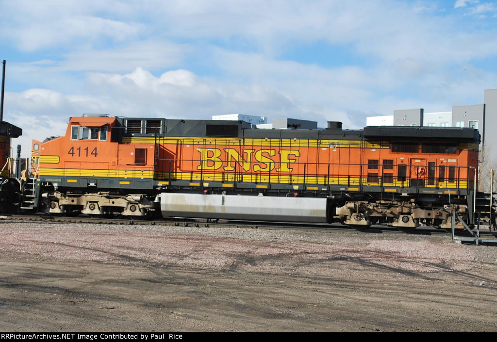 BNSF 4114